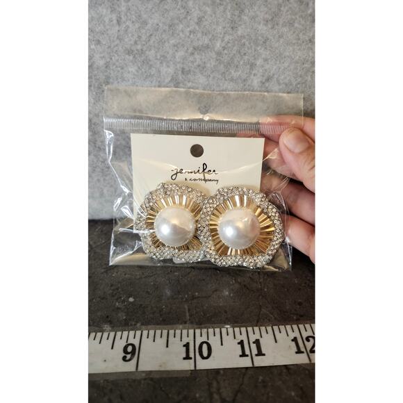 Jennifer | Jewelry | Jennifer Company Gold Rhinestone Pearl Sunburst ...